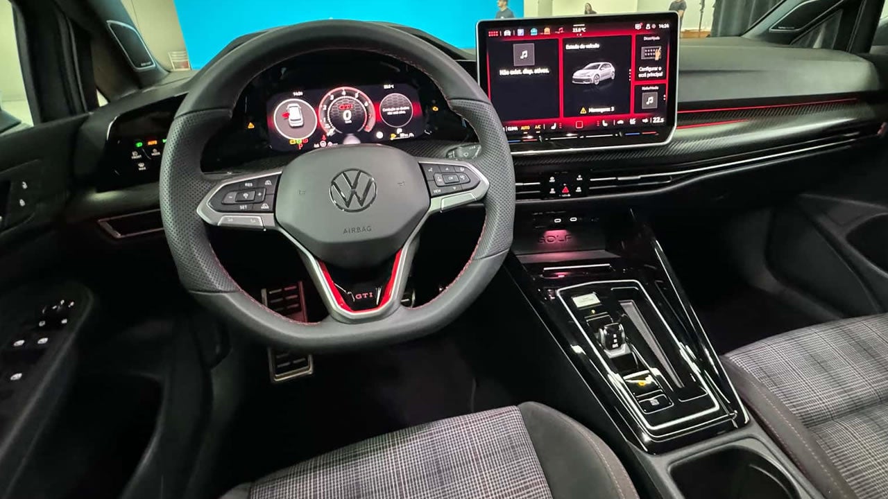 Novo Golf GTI 2025 chega ao Brasil com design renovado