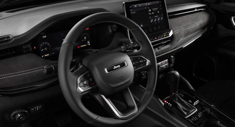 Jeep Commander 2025: nova linha com motor Hurricane 2.0 e versão ...