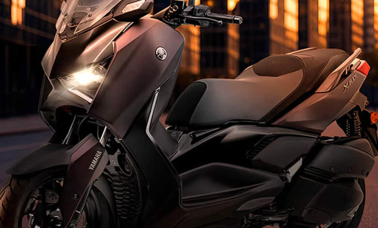 Nova Yamaha XMAX 300 Connected chega ao Brasil custando 38 mil